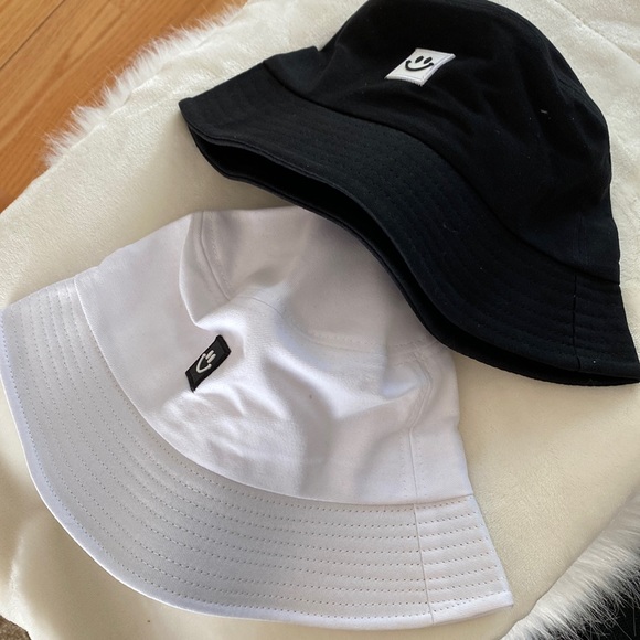 other | Accessories | New Without Tag 2x Hats In Black And White | Poshmark
